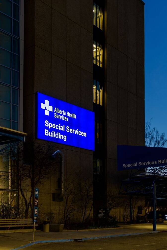 Best Sign Company Canada | Trusted Professional Signs Contractors In ...